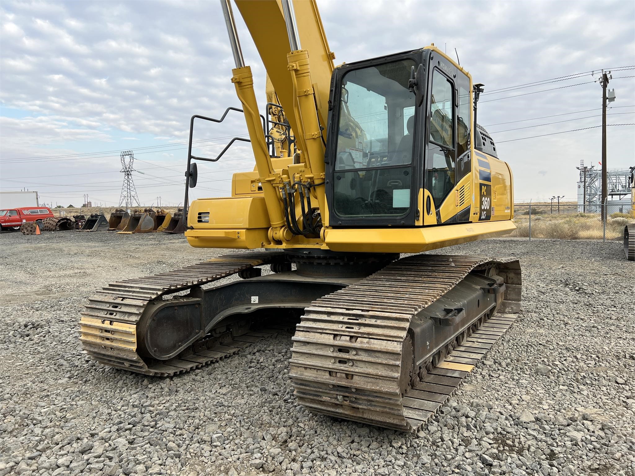 2016 KOMATSU PC360 LCi-11 - Peters & Keatts Equipment Inc.
