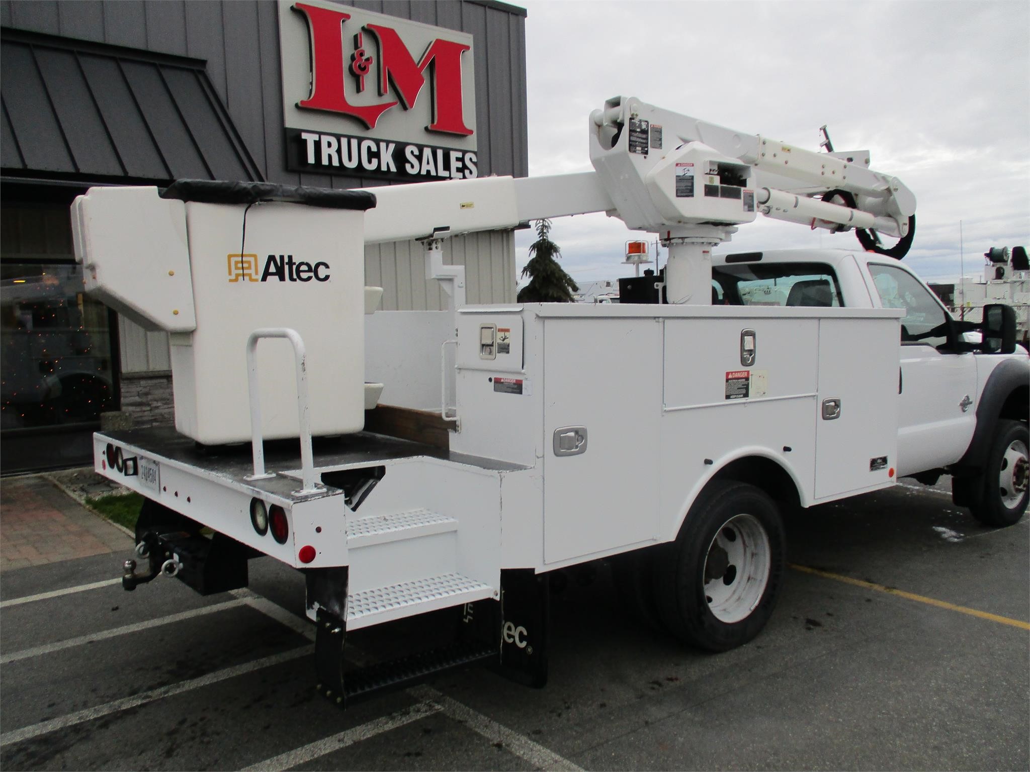 2015 ALTEC AT40G - Peters & Keatts Equipment Inc.