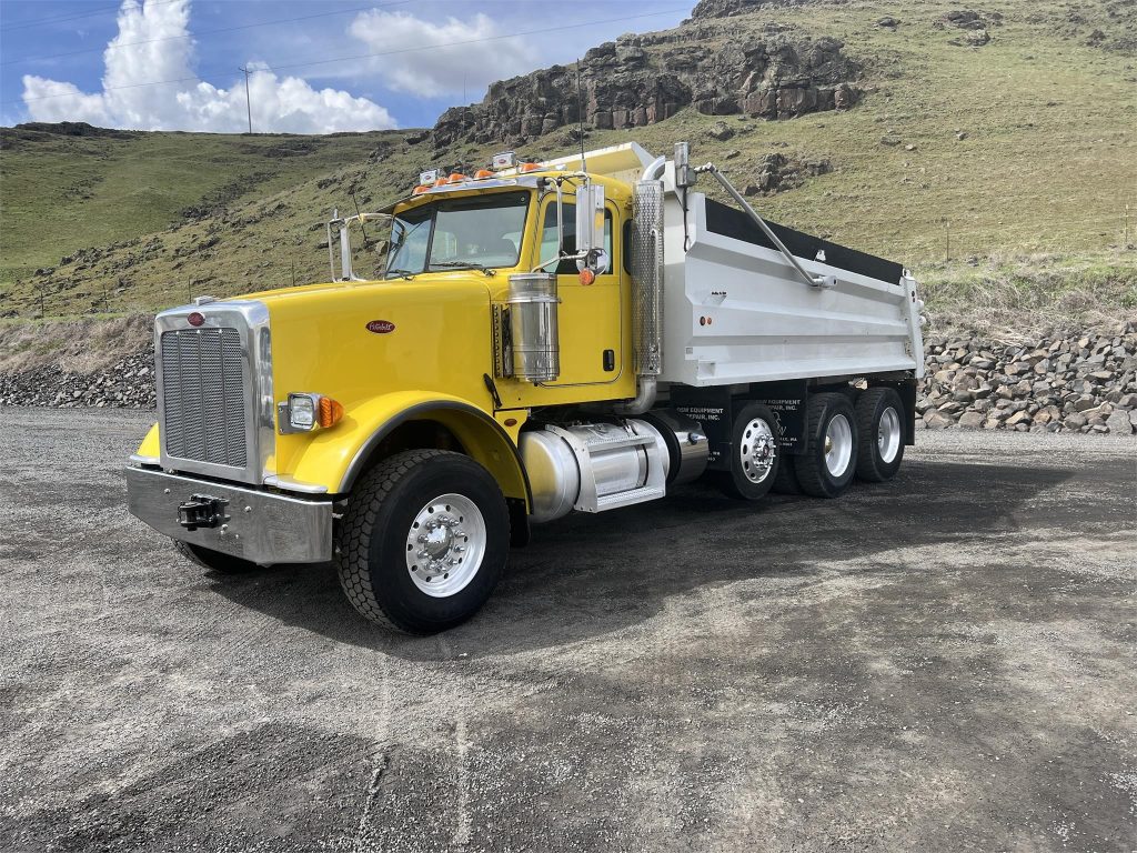 2010 PETERBILT 340 - Peters & Keatts Equipment Inc.