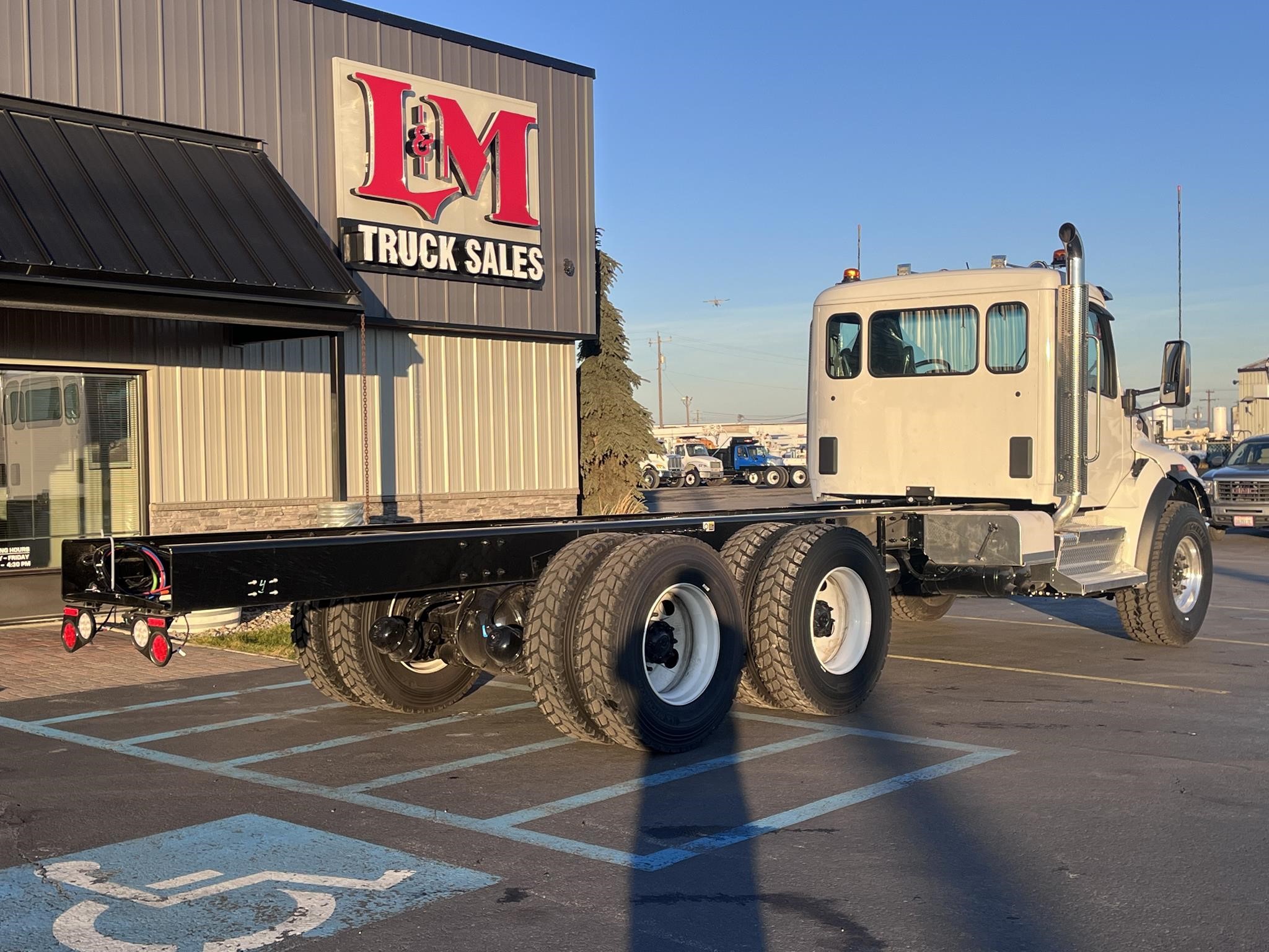 2025 PETERBILT 548 - Peters & Keatts Equipment Inc.